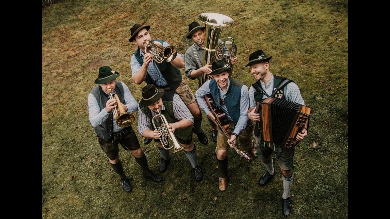 "Gern hom tuat guat" - Bornstoana Tanzlmuse - YouTube Music