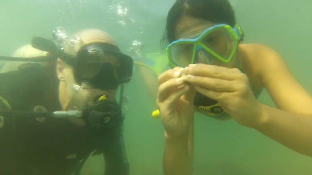 Scuba Diving with Ruthie and Mia - YouTube