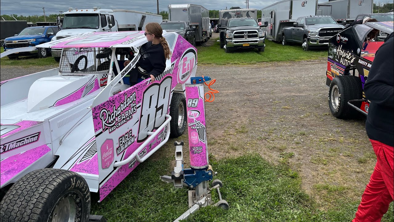 5-31-25 #89 Belle Hogan at Land of Legends Speedway - hot laps - heat ...