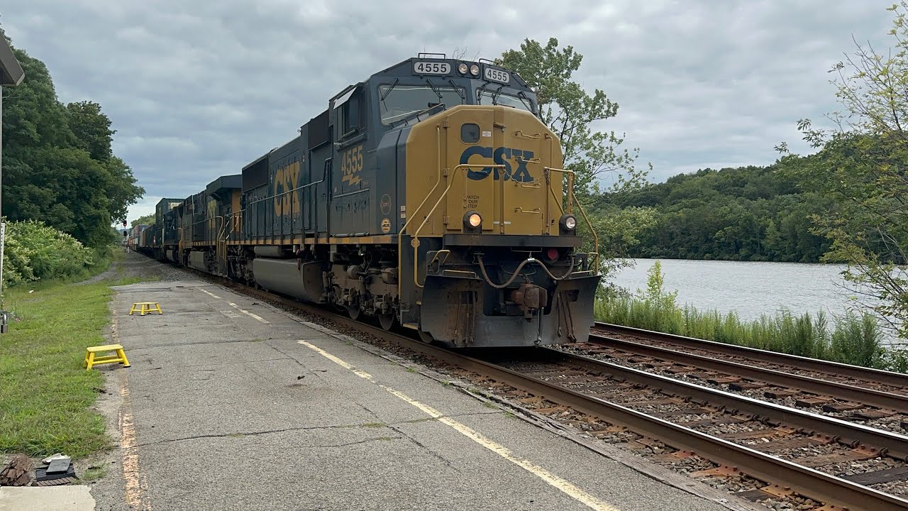 Railfanning on the CSX Mohawk sub in Amsterdam, NY! - YouTube