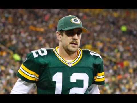 Aaron Rodgers leaves 'MNF' with shoulder injury - YouTube