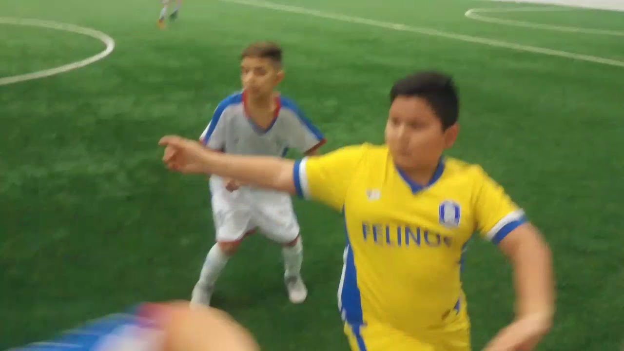 United vs Felinos FC - YouTube