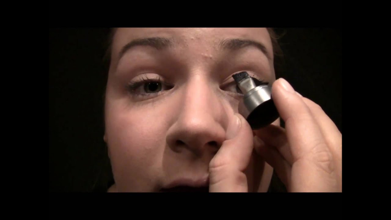 TeSminked.hu L'Oréal Kohl Minerals Használata - YouTube