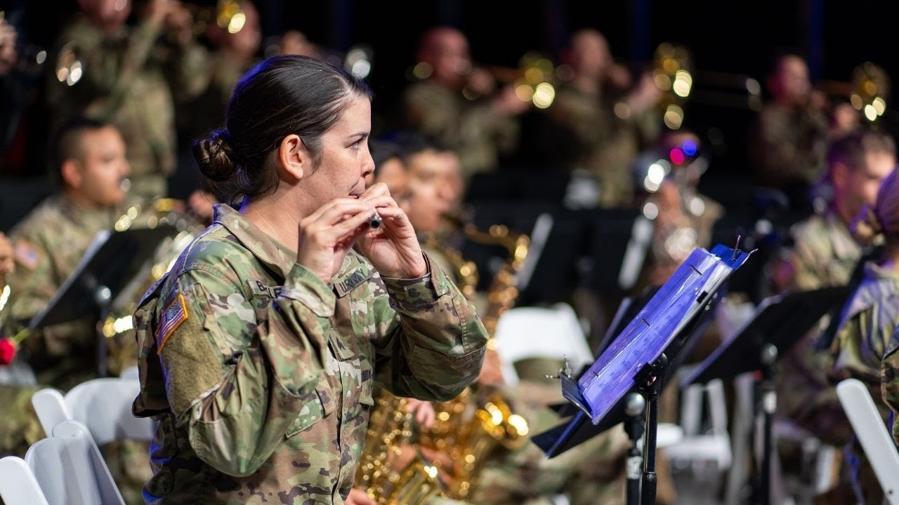 Army Bandsman Performance Day at Klyde Warren Park - YouTube