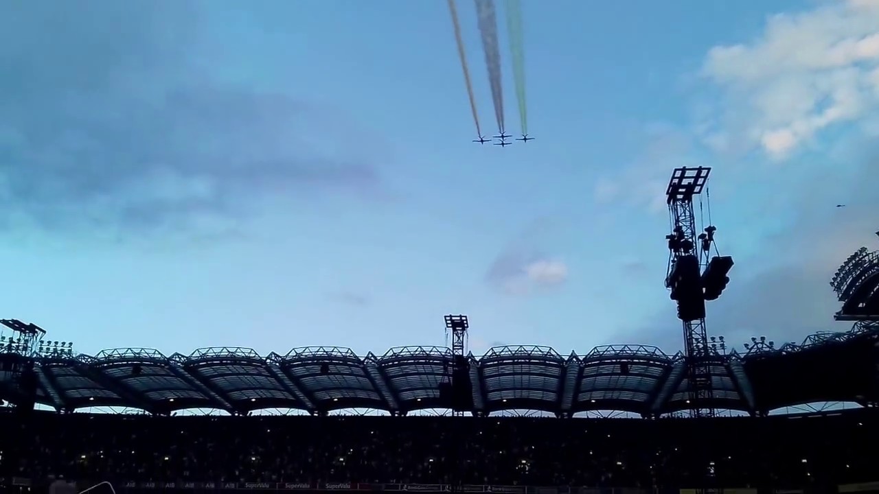 Jets fly over U2 Dublin Croke Park 22 July 2017 - YouTube