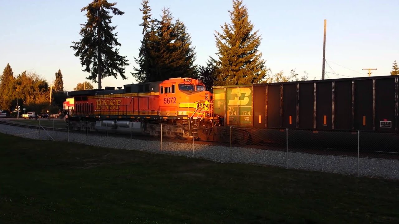 BNSF 5672 - YouTube