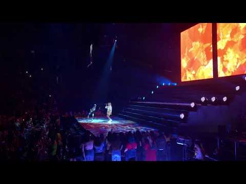 Halsey - Angel On Fire Live (Toronto HFK Tour 2017)