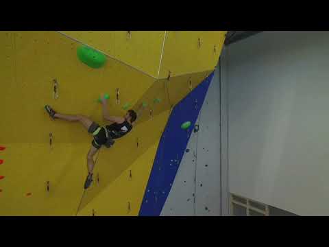 8b, green jump /SAGC escalade, un mur tout neuf à Cestas!