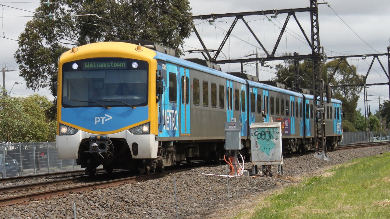 Melbourne’s Williamstown Line - A Short Seaside Branch Line - YouTube