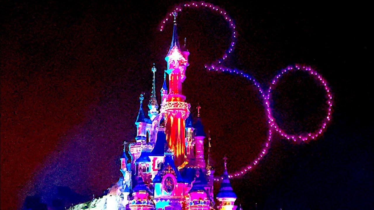 Disneyland Paris : incroyable show de drones du spectacle Disney D ...