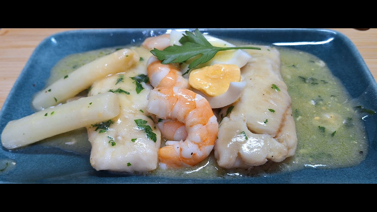 Merluza a la vasca. Basque hake. - YouTube
