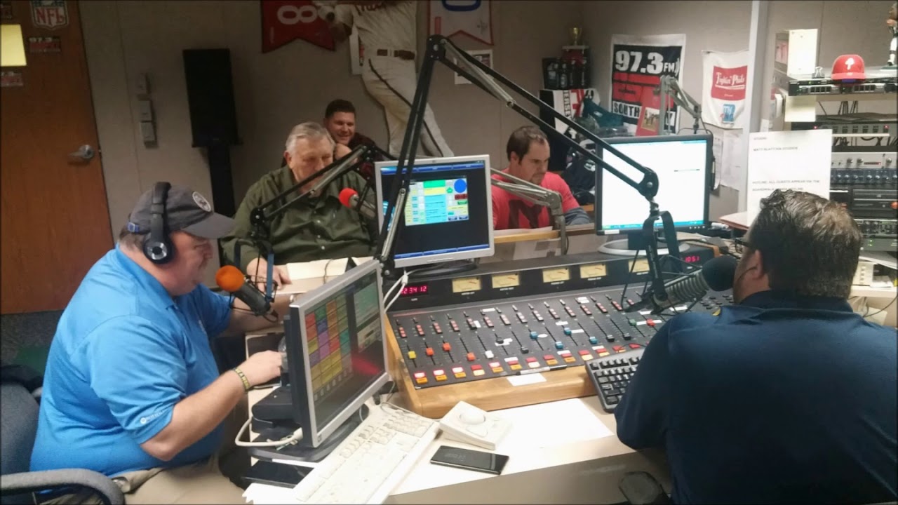 Riley Gunnels, member of the 1960 Eagles NFL Championship team, joinS ...