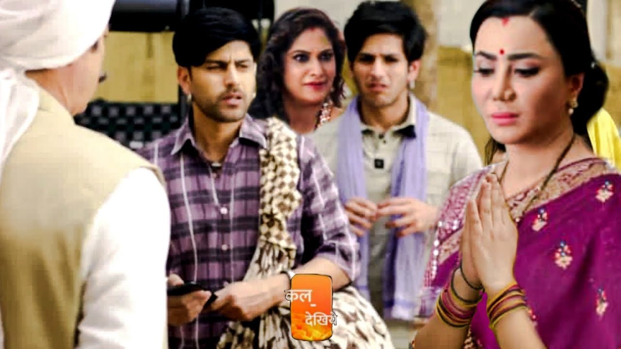 Chandrika Begs Surya To Forgive Dev & Avinash || Vasudha - YouTube