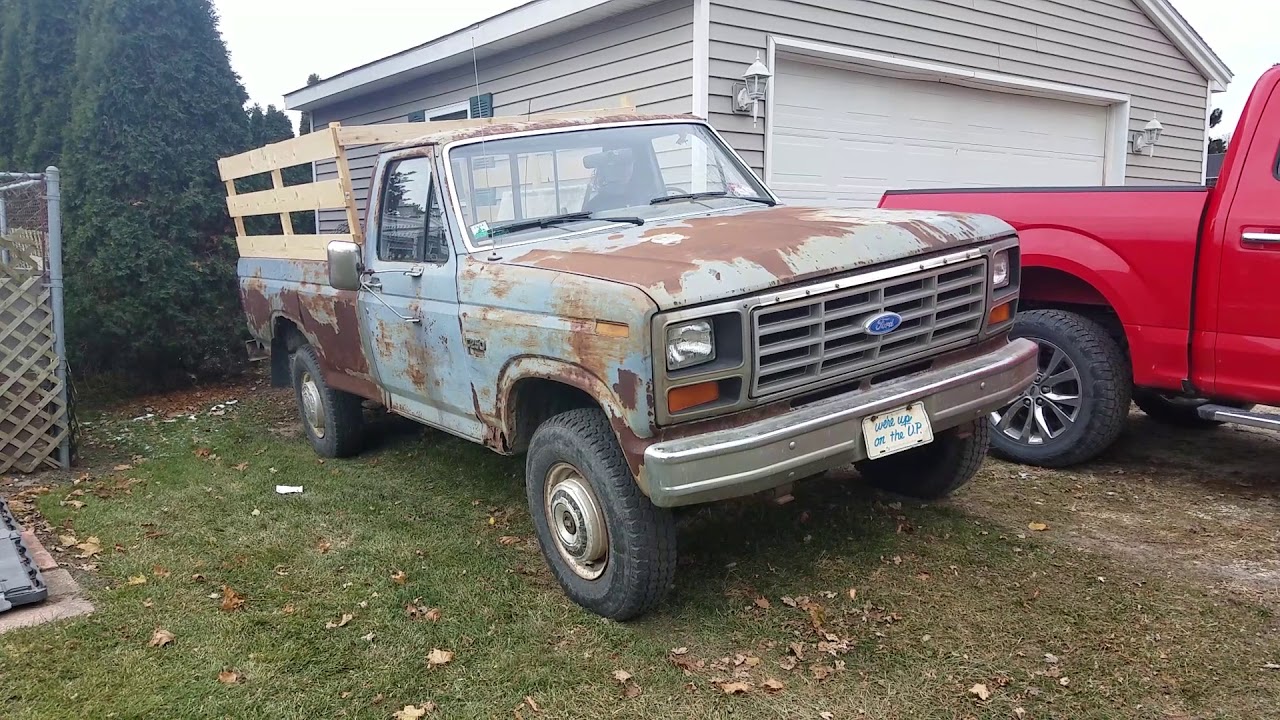 First cold start of the 84 F250 6.9l IDI - YouTube