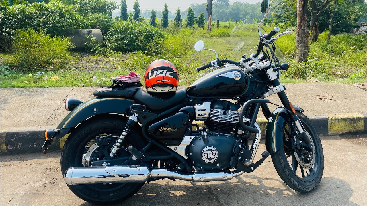 First ride on Royal Enfield Super Meteor 650 (Top speed run with ...