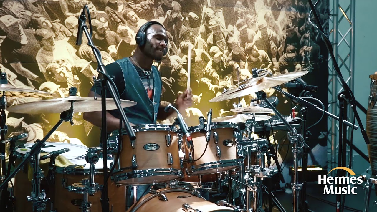 Cuando el de la camara es baterista - Isaac Sinclair - YouTube