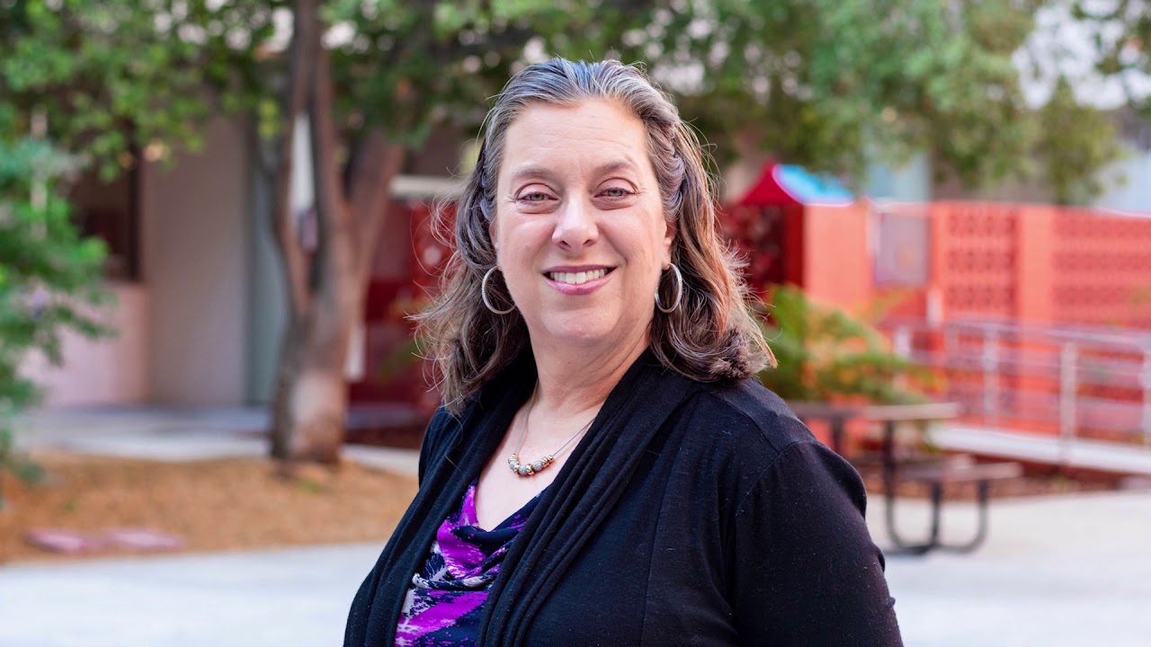 Robyn Riedstra | STEM Teacher Institute | Summer 2019 - YouTube