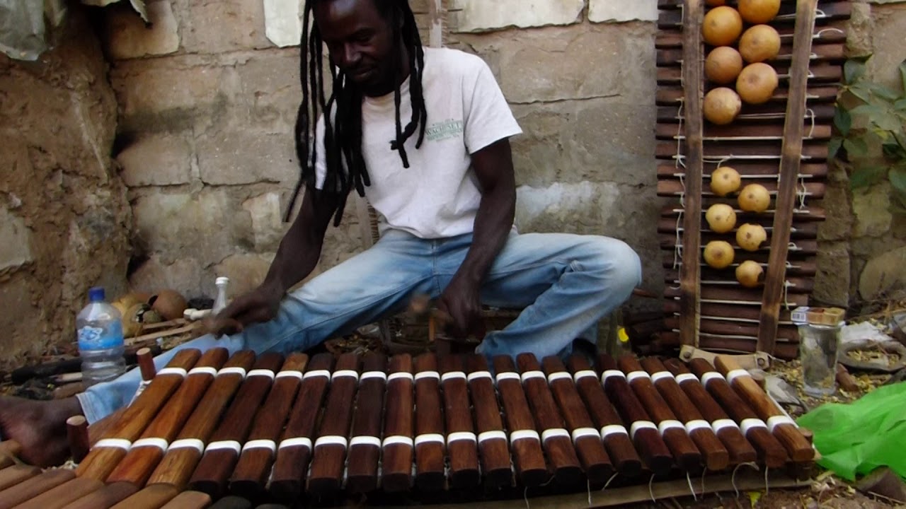 Ibrahima "Esconté" Kouyate plays balafone (january 2020) - YouTube