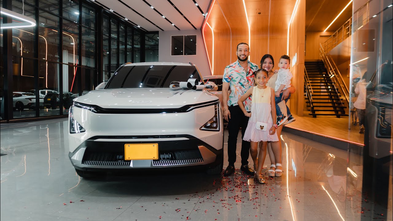 ¡En Kia estamos emocionados de haber entregado una nueva Kia EV5 100% eléctrica! ⚡️ - YouTube