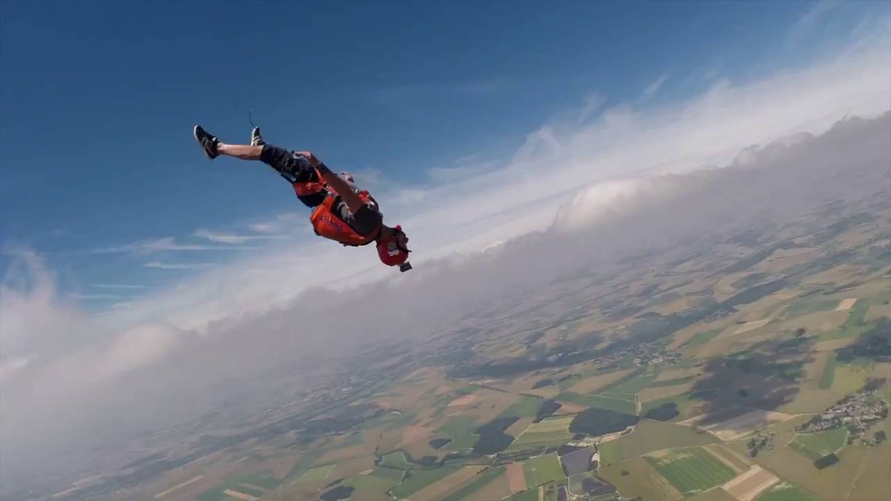 Skydive July 2016 / 6000 Meters / GoPro HD - YouTube
