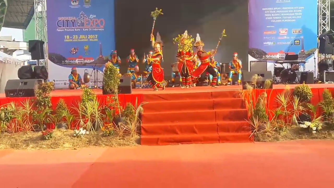Tari Tabot arak jari-jari pagelaran seni & budaya indonesia city expo ...