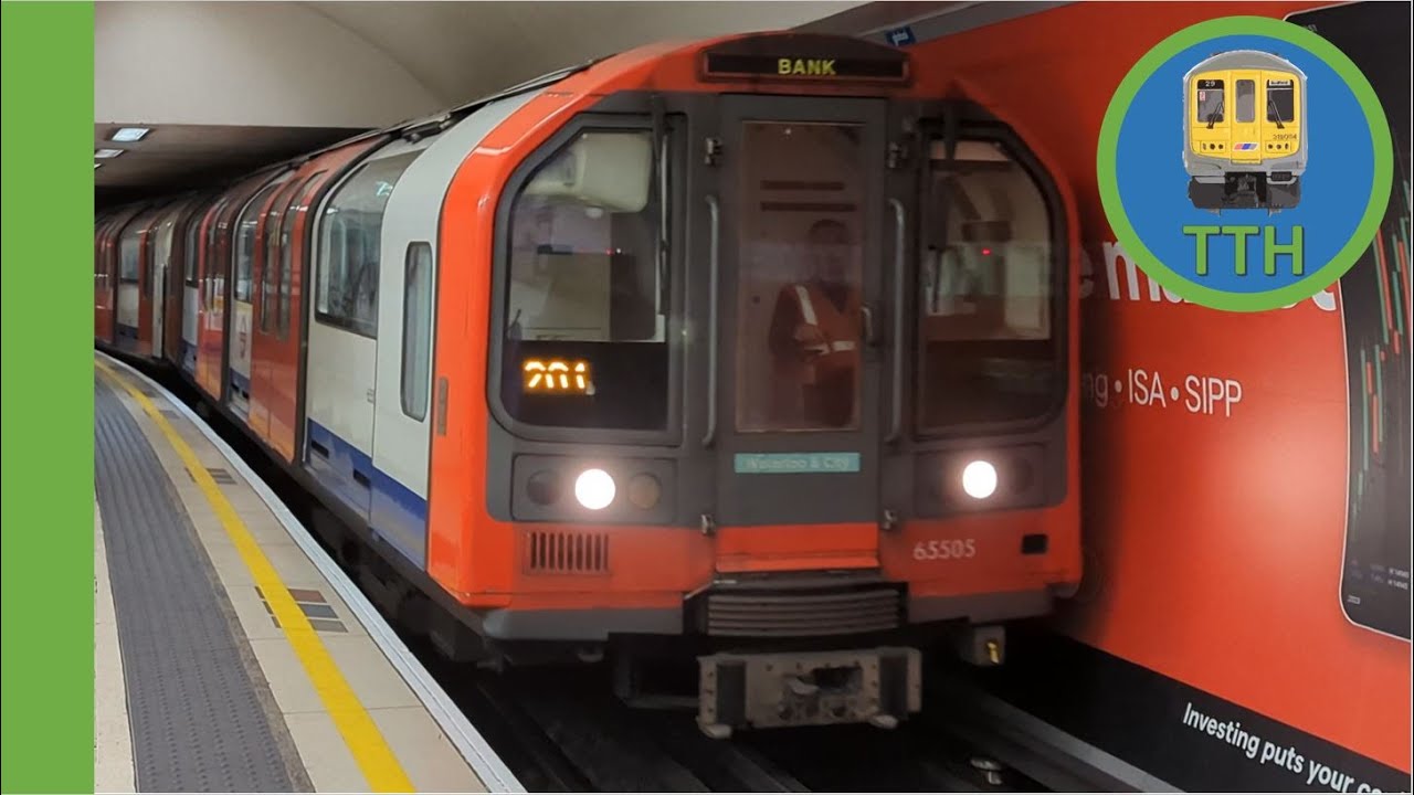 Class 482 arrives at Bank - YouTube