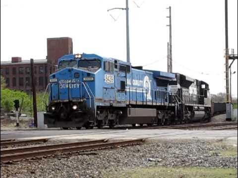 CRQ 8439 NS 67Z Blows at Ford Street, Norristown, PA - YouTube