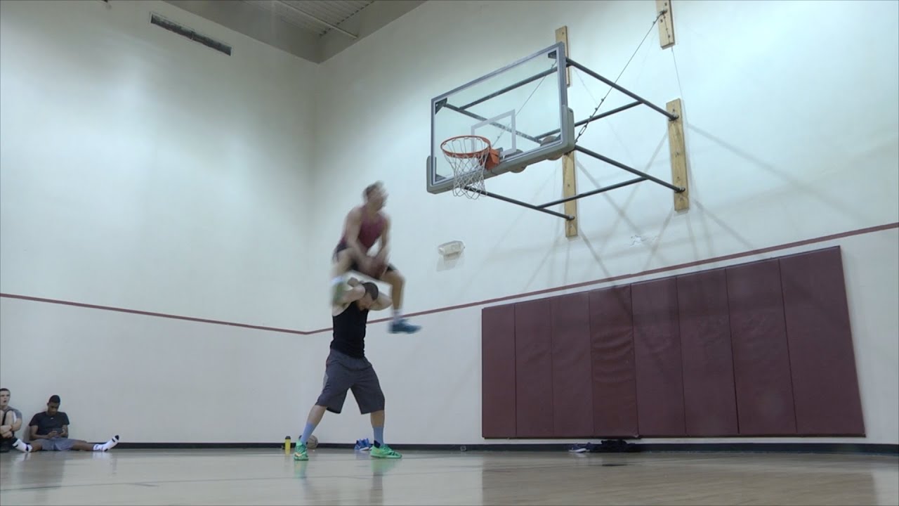 5'10" Steven Celi New Dubble Up Dunk 9'10" rim - YouTube