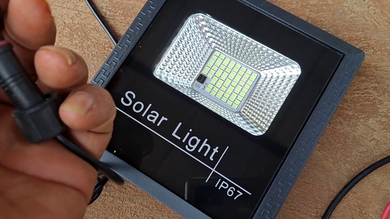 ช่างแมวประกอบติดตั้งชุดโคมไฟ Solar Light IP67 3ชุดเพื่อลดค่าไฟฟ้าแสง ...