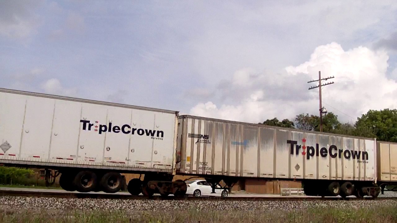 NS 255 @ LOGANSPORT, IN 8 30 14 NS 8915 NS 8770 - YouTube