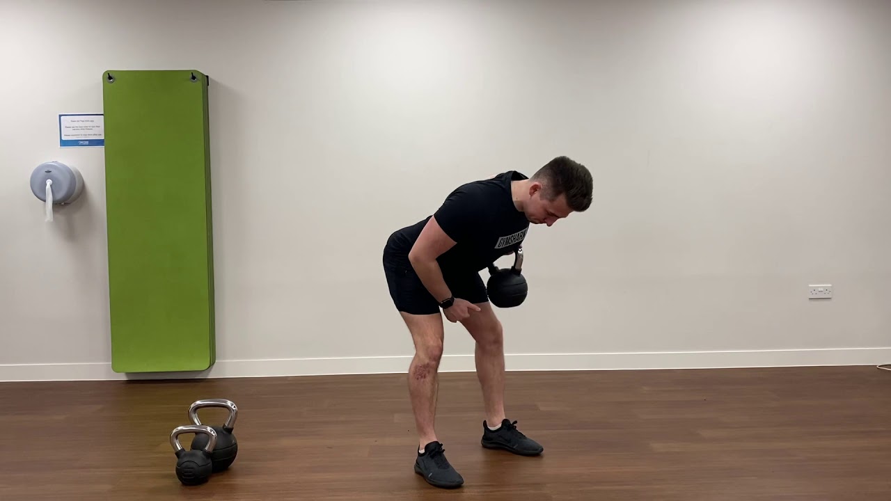 Alternating Kettlebell Gorilla Row - YouTube