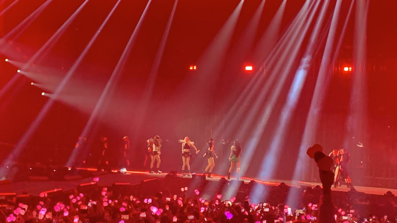 BLACKPINK - Kill This Love @ Accor Arena, Paris, 221212 - YouTube