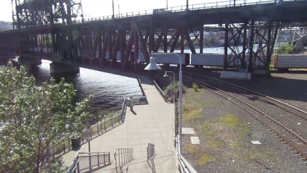 Willamette River Transit Bridge