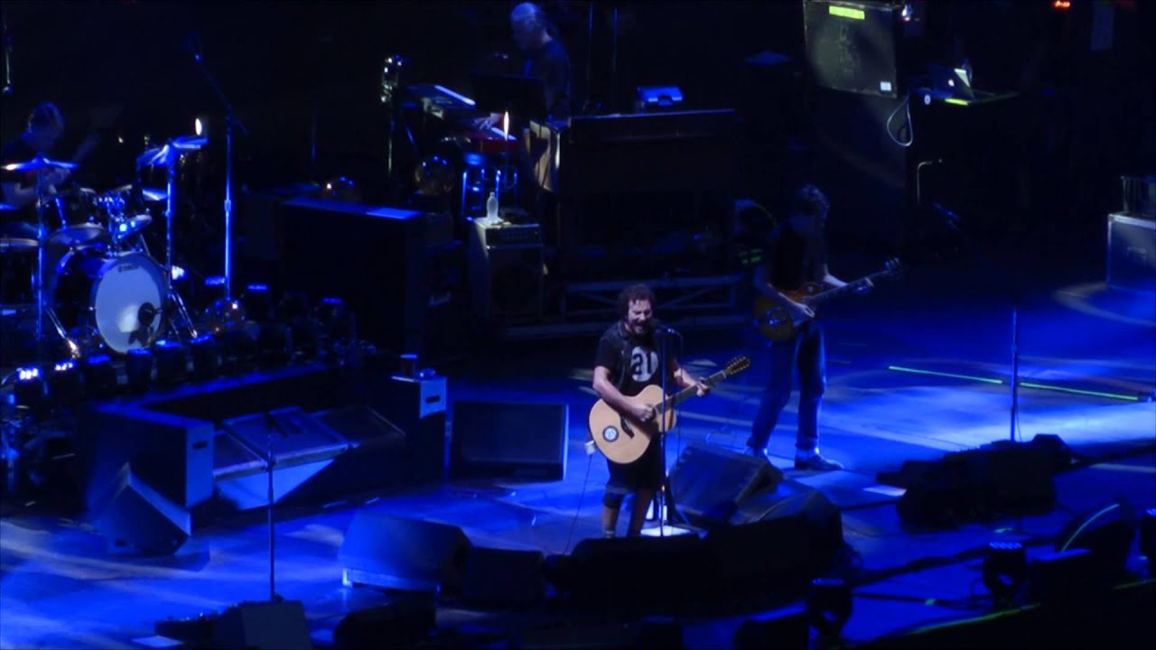 Pearl Jam - Sirens - live Trieste 22 giugno 2014 - YouTube
