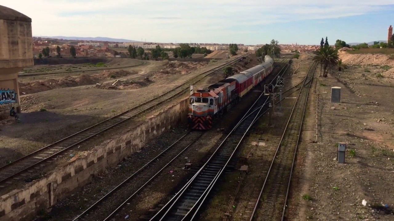 ONCF DH 421 à la gare d’Oujda - YouTube