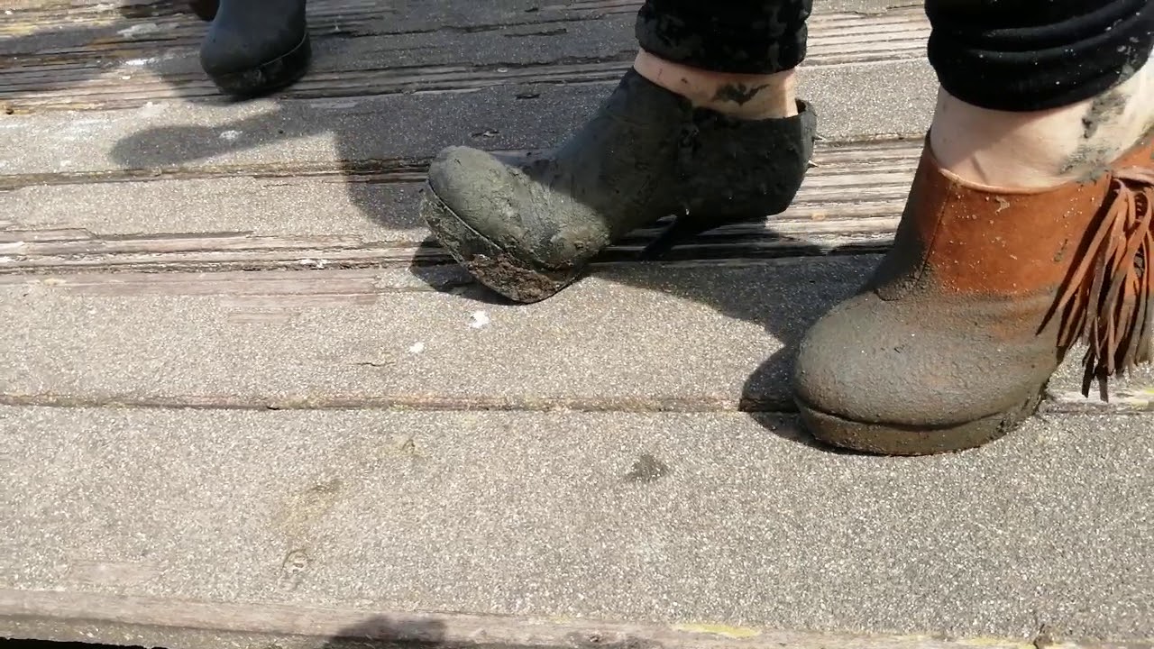 Let's bend booties - YouTube