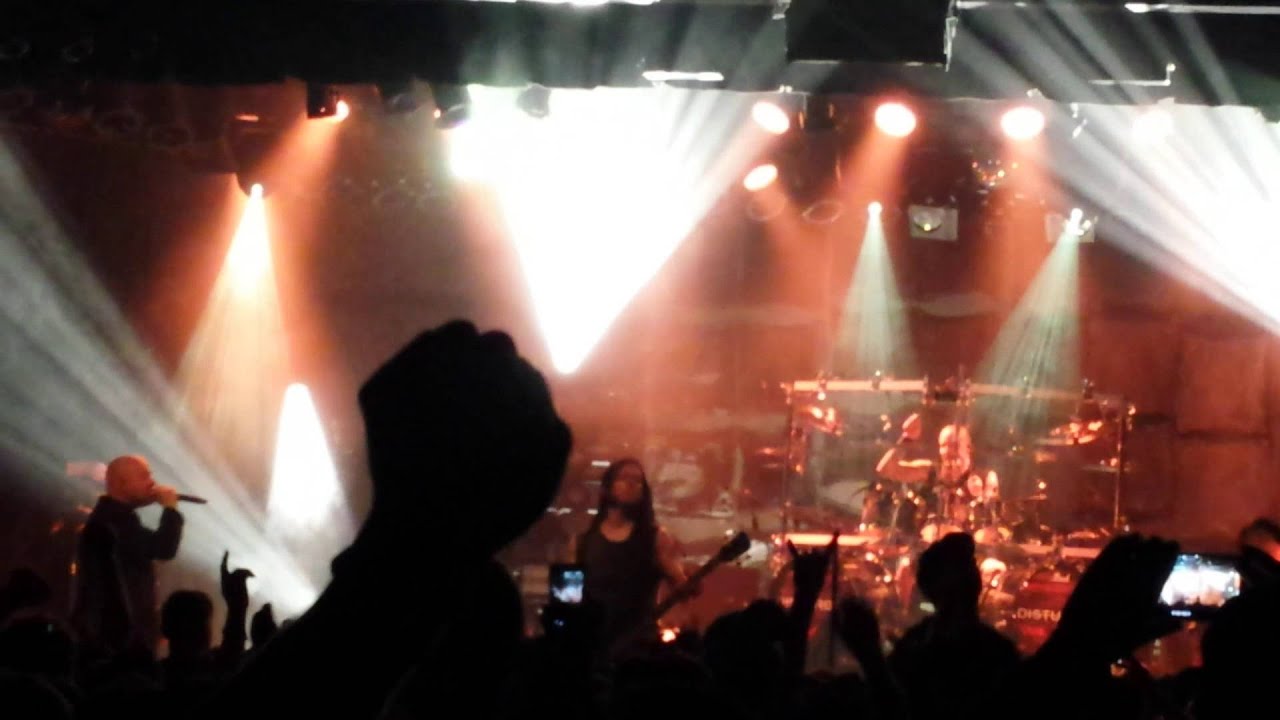 Disturbed - The Light (live from Vancouver) - YouTube