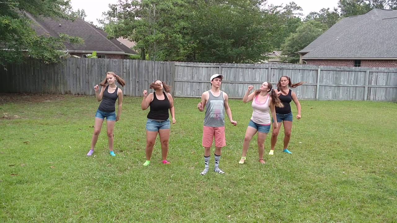 The Petty Cheerleaders Dance - YouTube