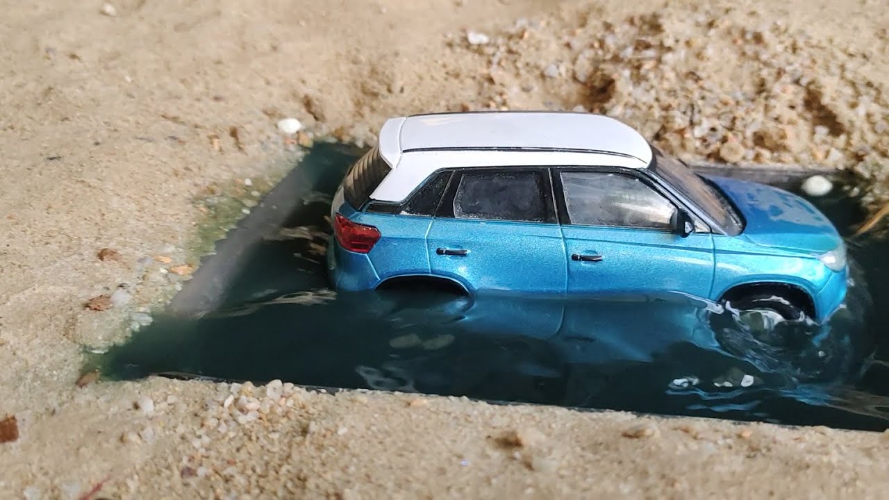 Review & Testing of Maruti Vitara Brezza Toy || Centy Toys Scale and ...