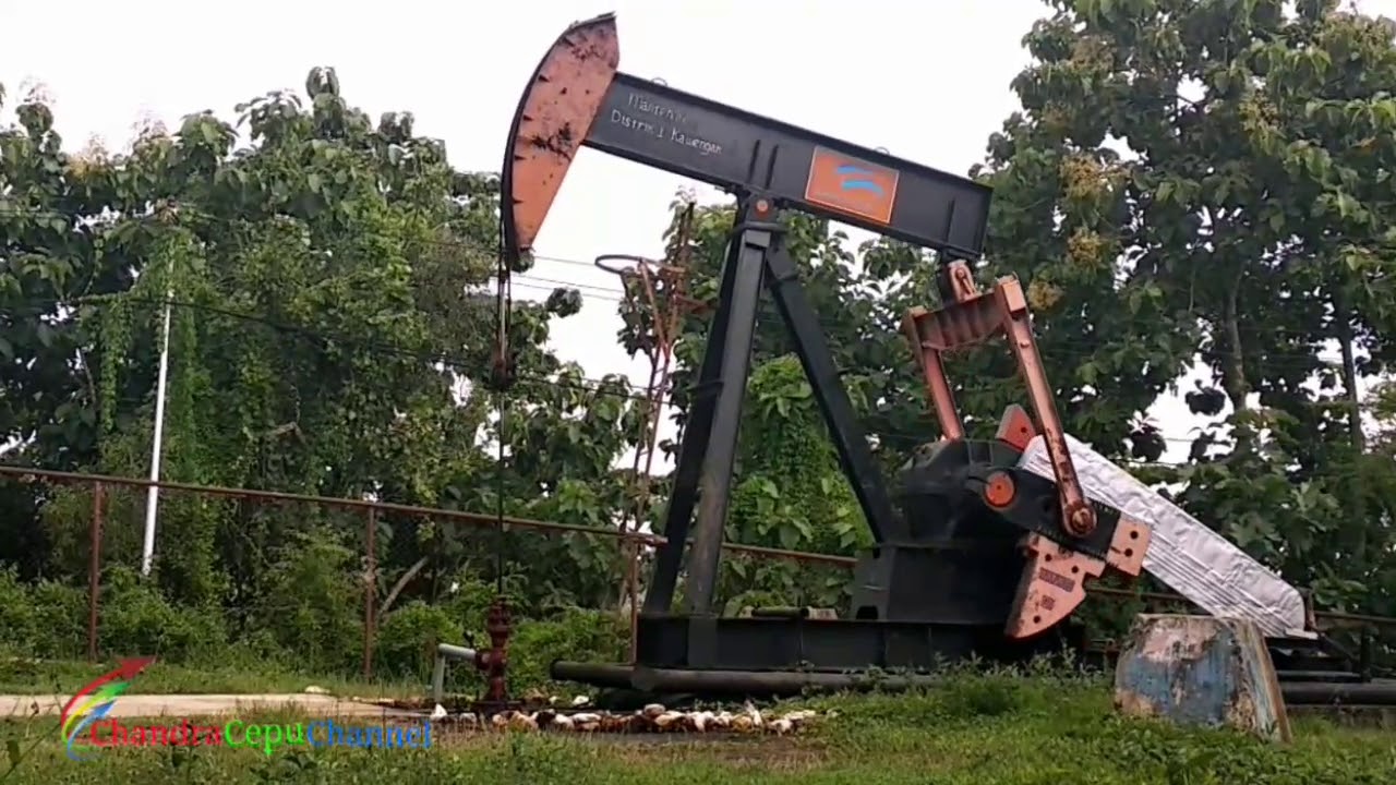 Ini bedanya pompa angguk Miniatur dengan pompa minyak Pertamina yang ...