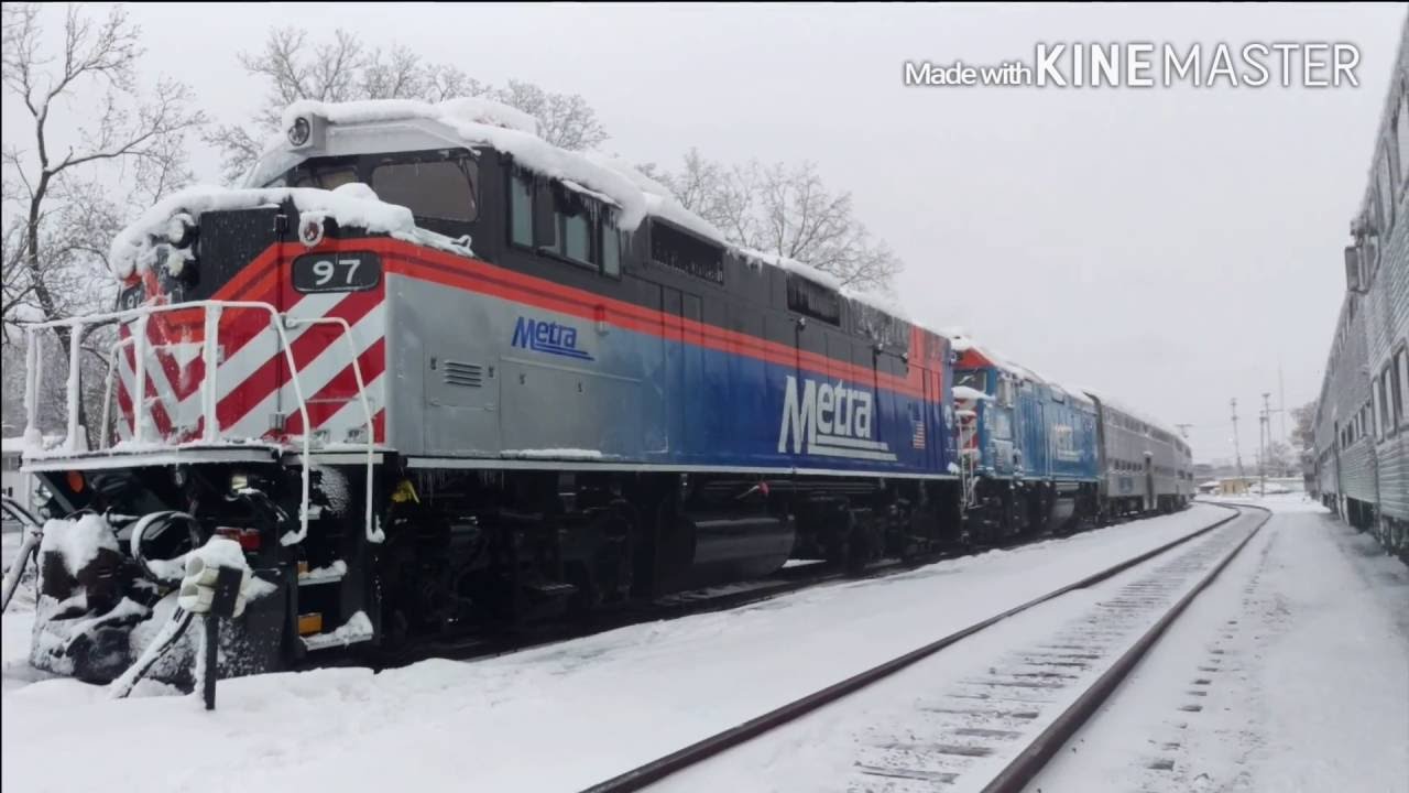 Metra 97 F59PH in Fox Lake, Illinois - YouTube