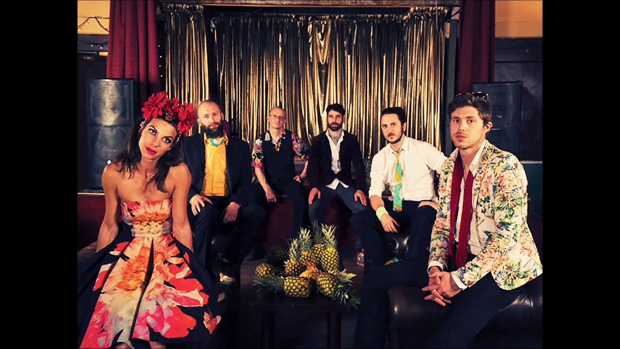 Molotov Jukebox - I Cry - YouTube