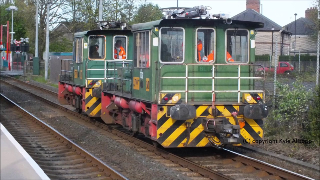 Tyne & Wear Metro Battery Locos BL1 & BL2 At Fawdon Metro Station - YouTube