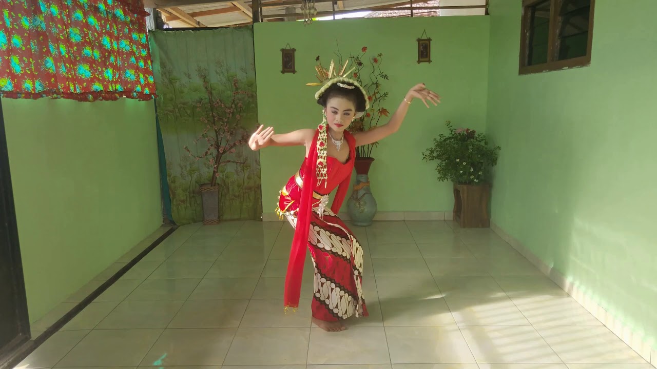 TARI BEKSAN PARISUKO | DANCER BY TATIANA PUTRI APRILIA - YouTube