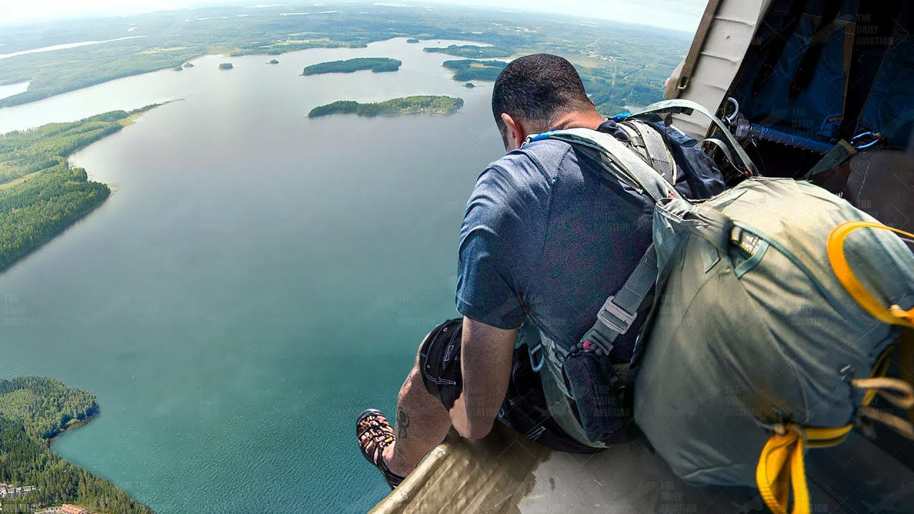 Newbie US Soldier Jumps Out of UH-60 Helicopter From Insane Altitude ...
