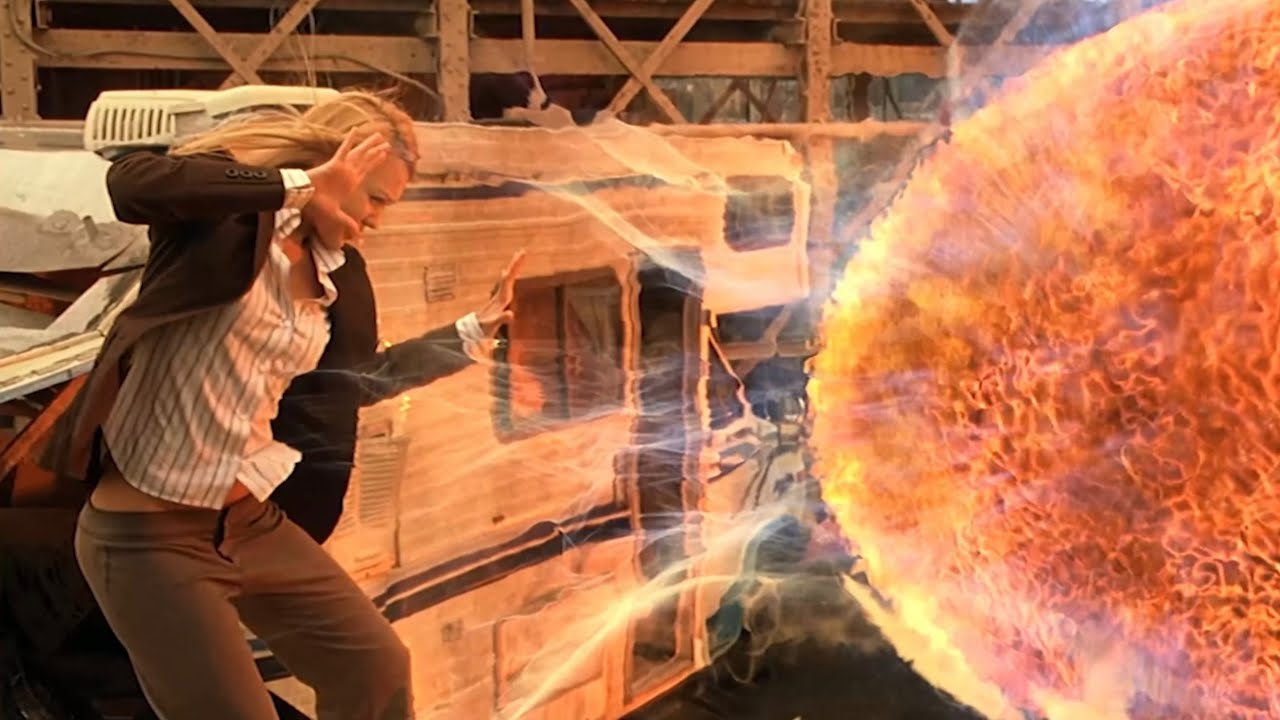 Fantastic Four: Invisible Woman Bridge Scene - YouTube