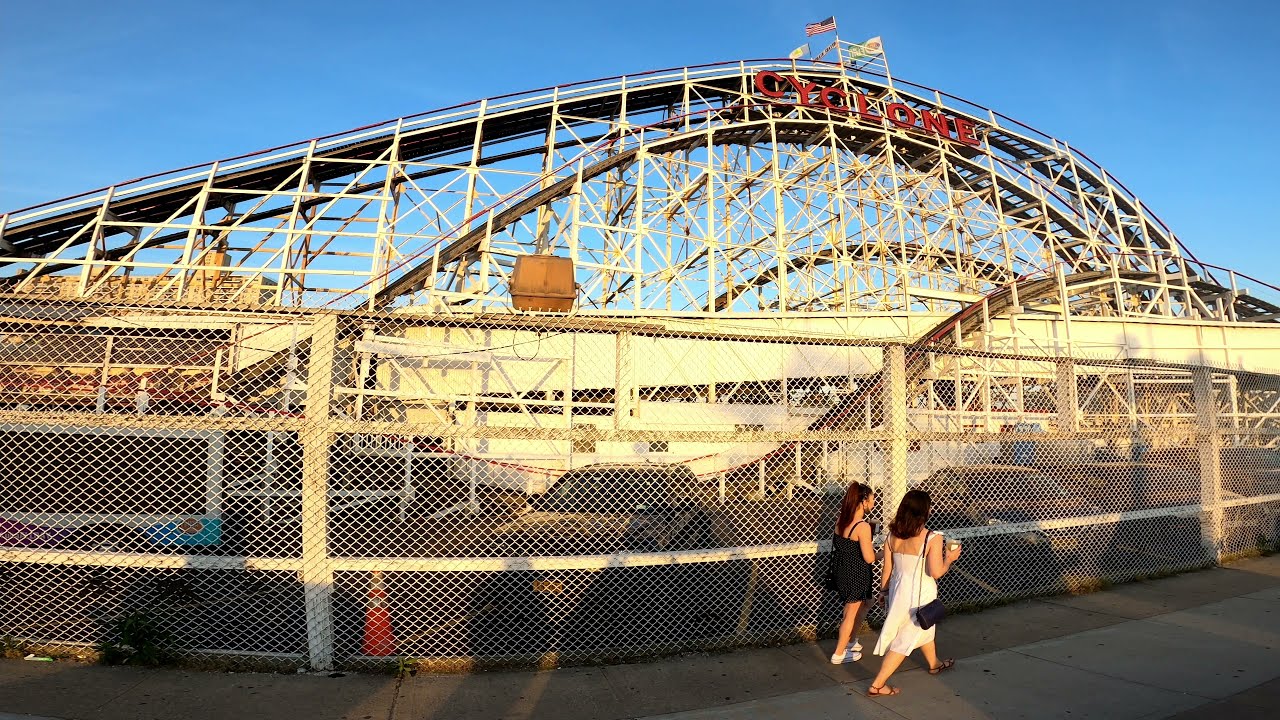 Roller Coaster 01 Coney Island Cyclone NYC NY 4K - YouTube