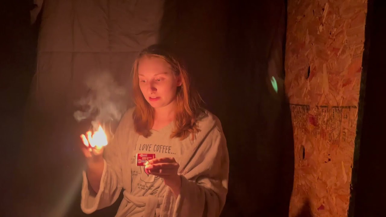 conjuring hide and clap scene - YouTube