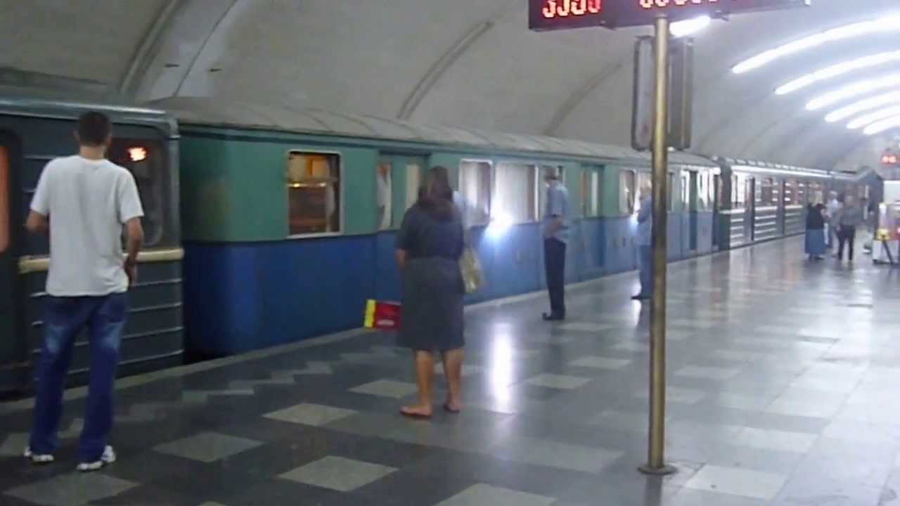 1927's German metro carriage in Tbilisi - YouTube