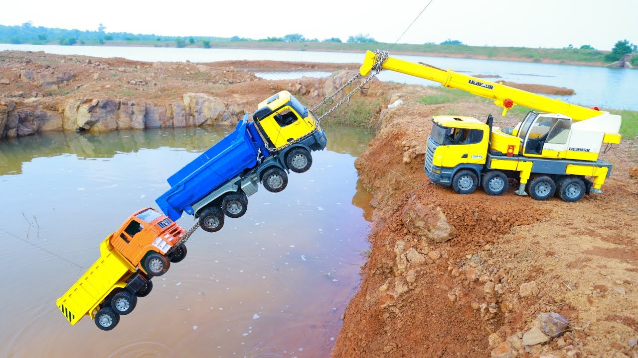 MAN Dumper Truck Mercedes Benz Truck Accident Mine Water Pulling Out ...